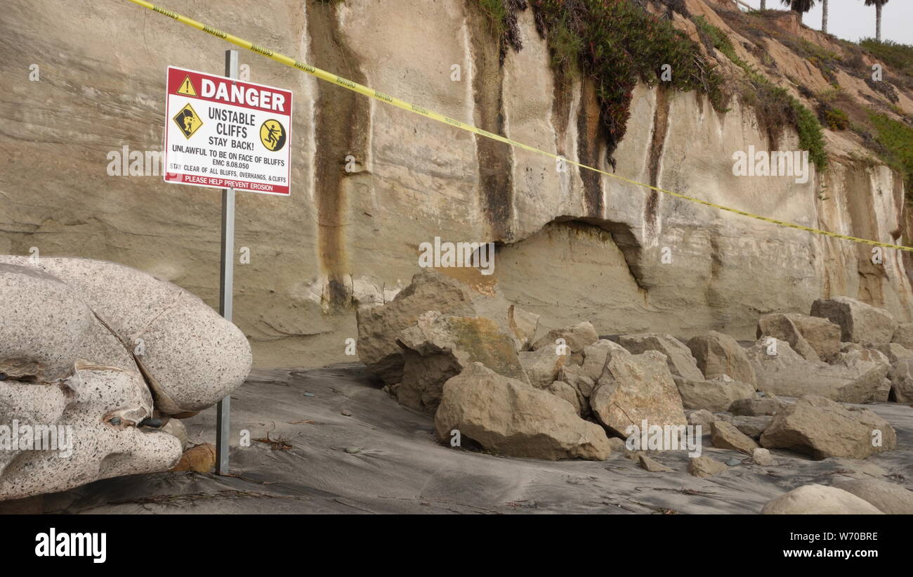 Landslide warning sign hi-res stock photography and images - Alamy