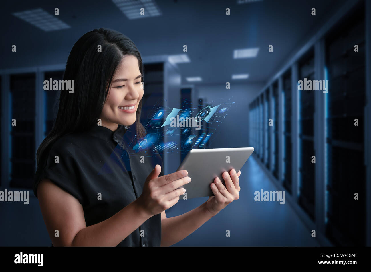Woman engineer in network server hi-res stock photography and images ...