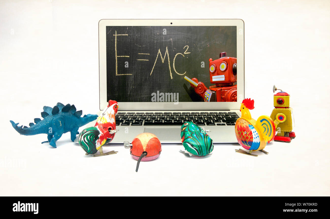 Kids with laptop presentation hi-res stock photography and images - Alamy