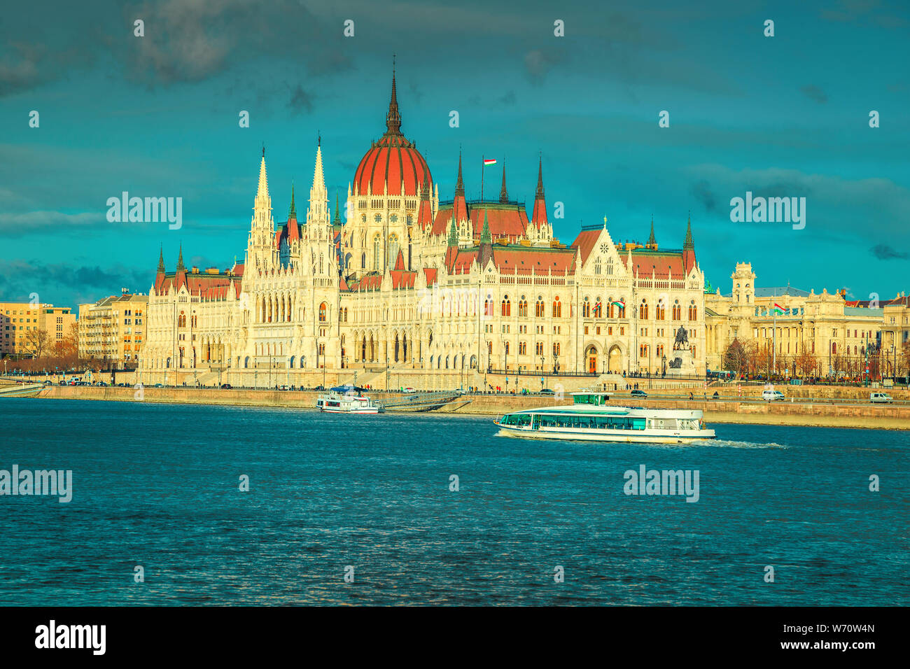 Fantastic travel and cruise destination. Medieval Hungarian parliament ...