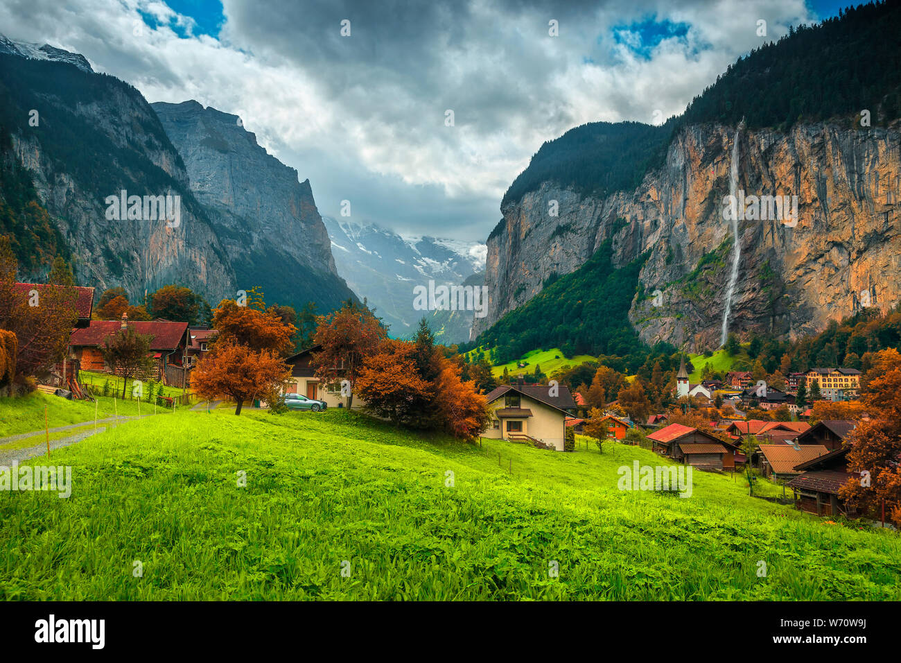 Switzerland mountains and valleys hi-res stock photography and images ...