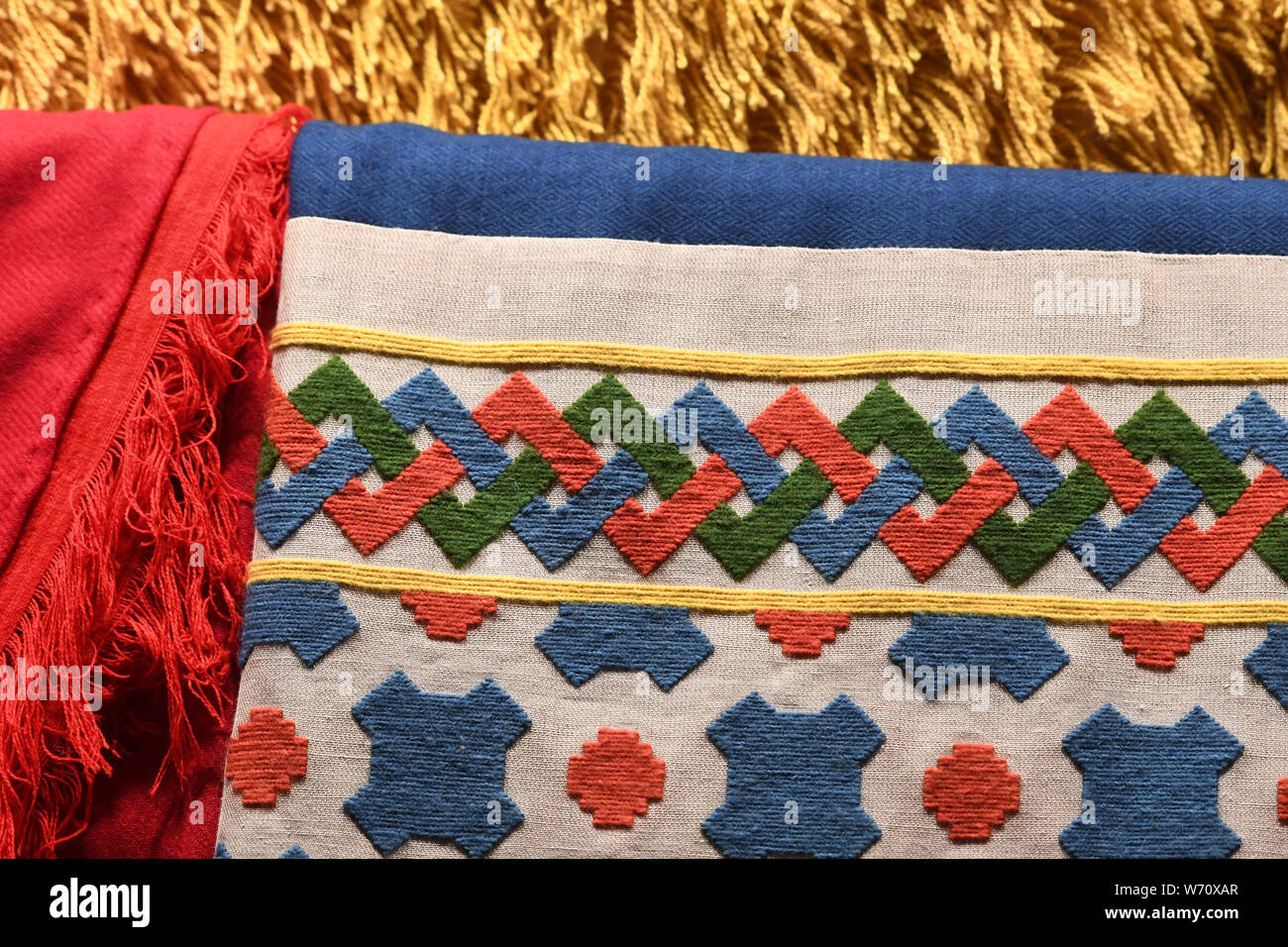 Reconstructed Anglo-Saxon textiles made from vegetable dyed wool and ...