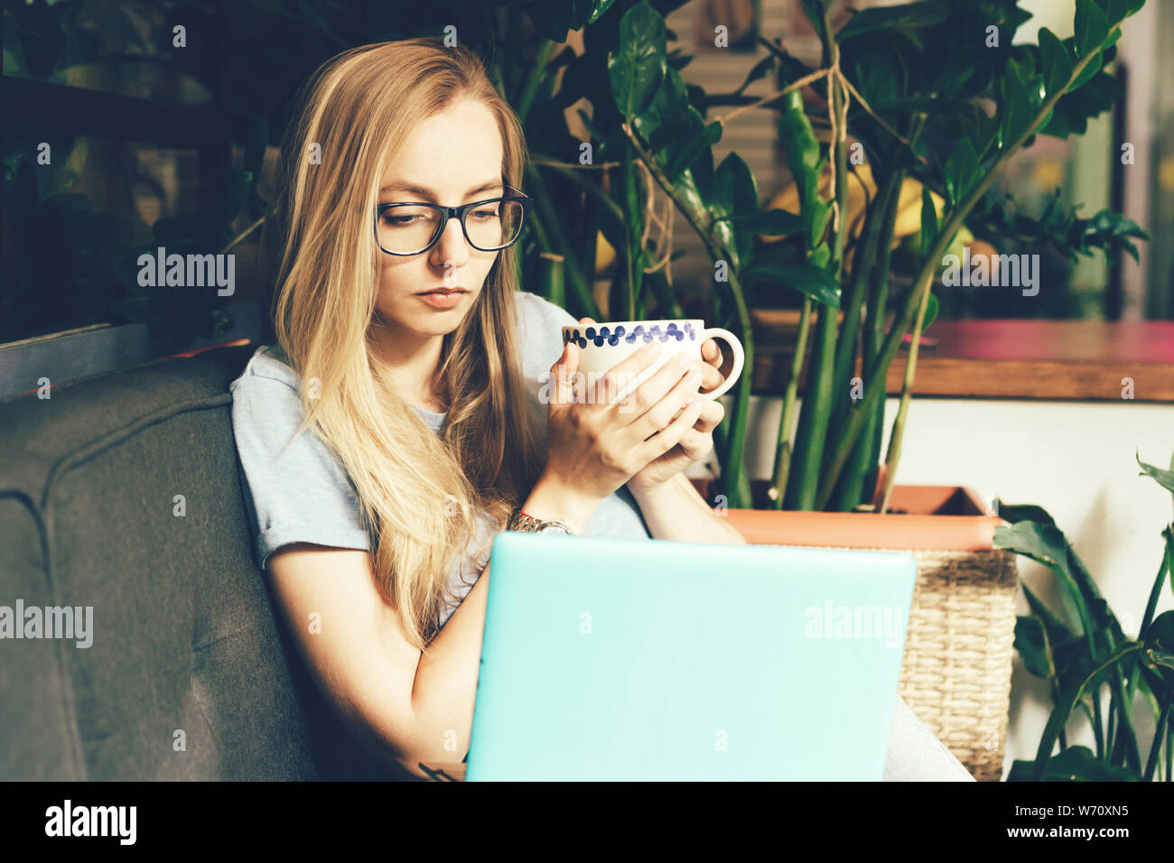 Student coworking hi-res stock photography and images - Alamy