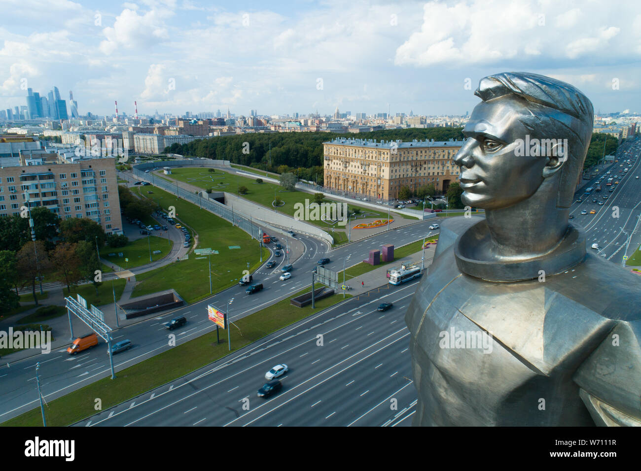 Yuri gagarin monument hi-res stock photography and images - Alamy