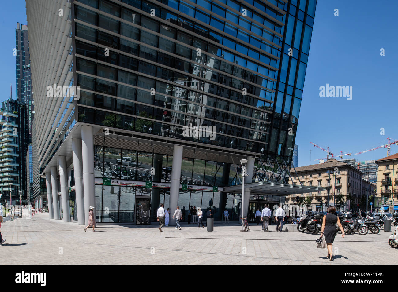 Bnl bank italy hi-res stock photography and images - Alamy