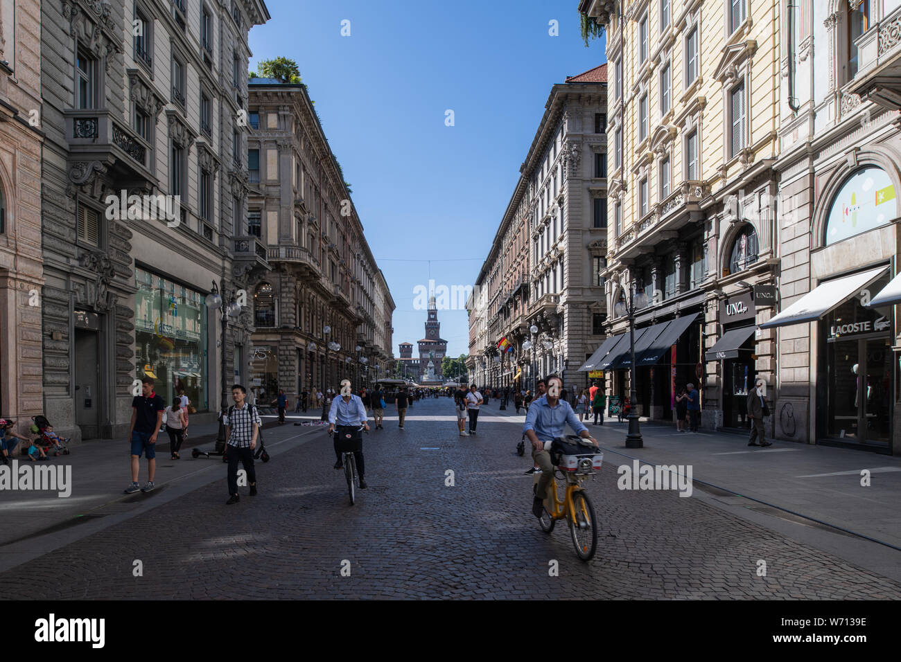 Dante guide hi-res stock photography and images - Alamy