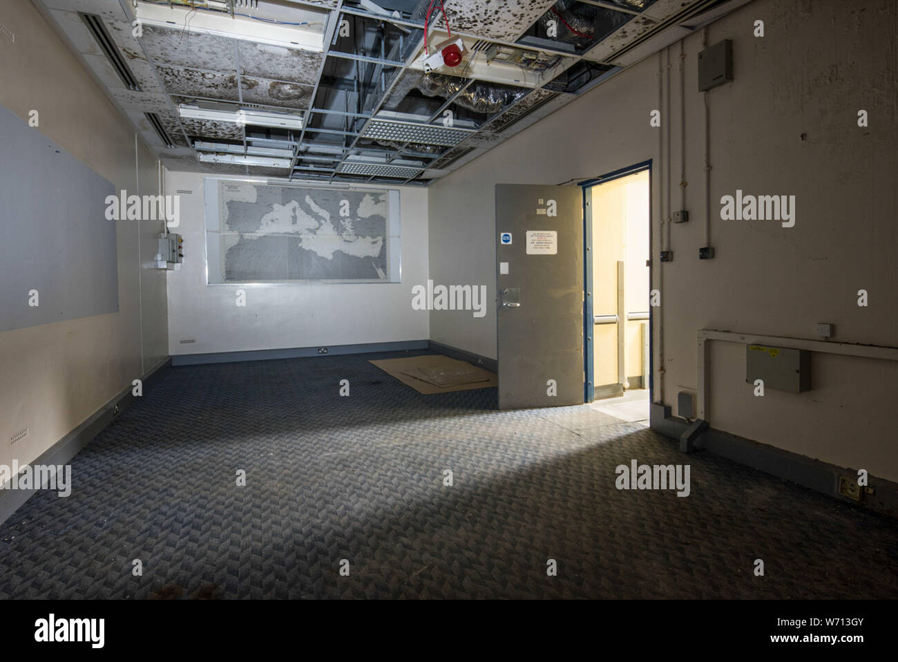 Joint operational communications centre hi-res stock photography and ...