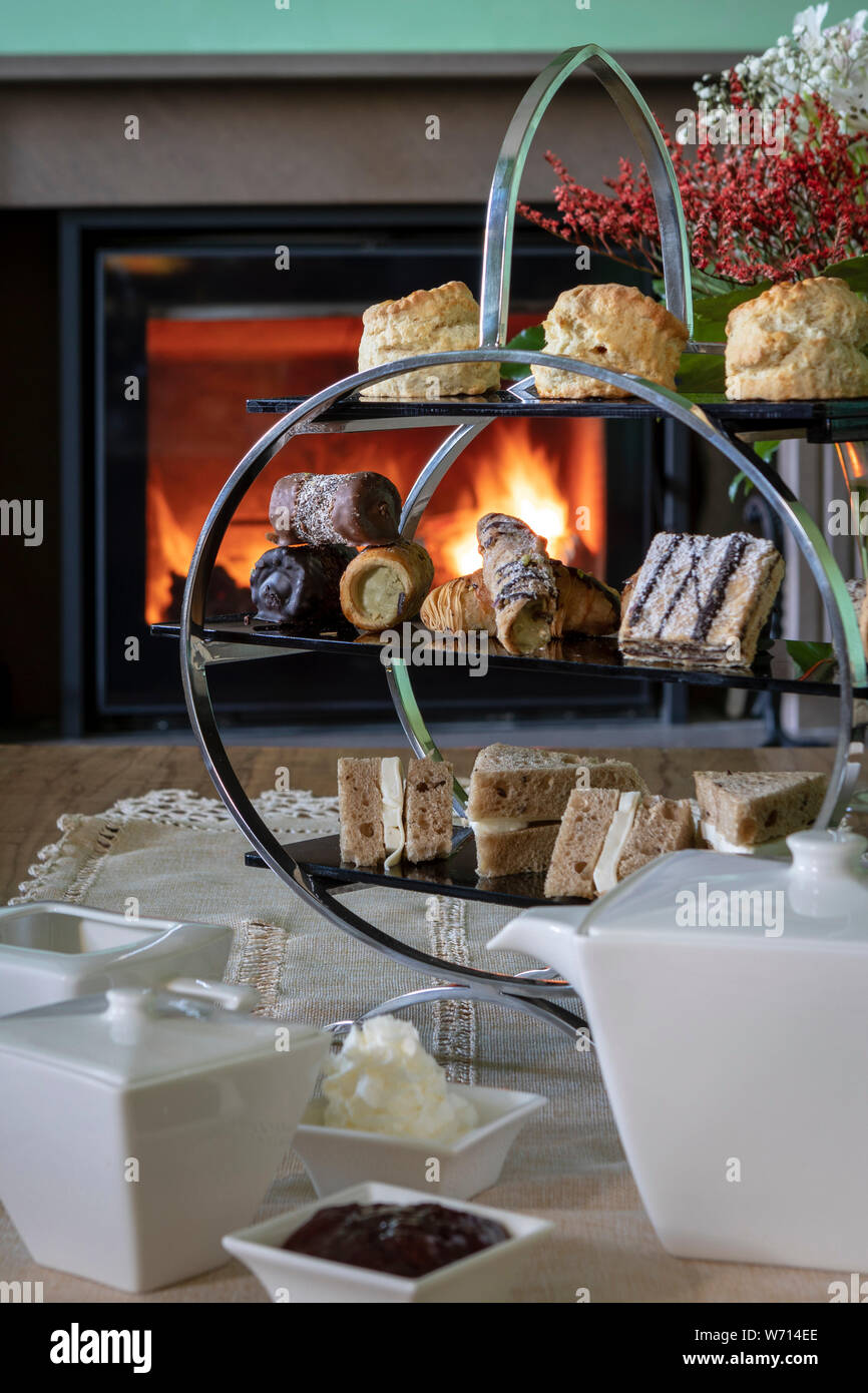 Hotel afternoon tea hi-res stock photography and images - Alamy