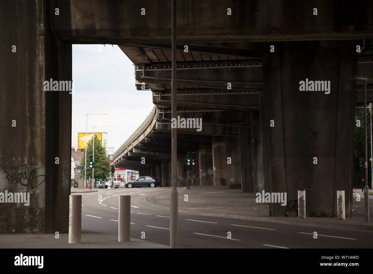 London overpass hi-res stock photography and images - Alamy