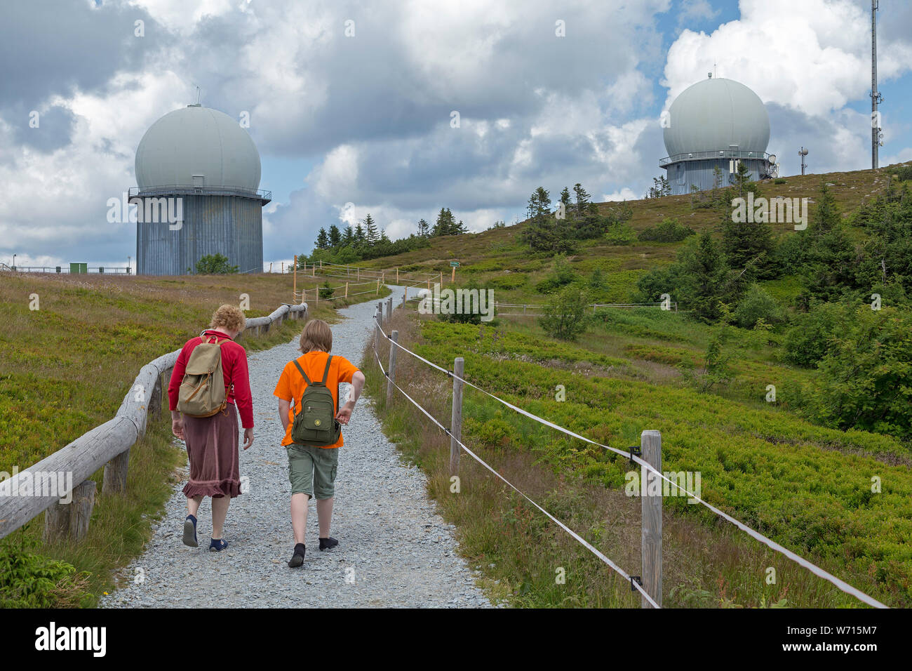 Radomes hi-res stock photography and images - Alamy