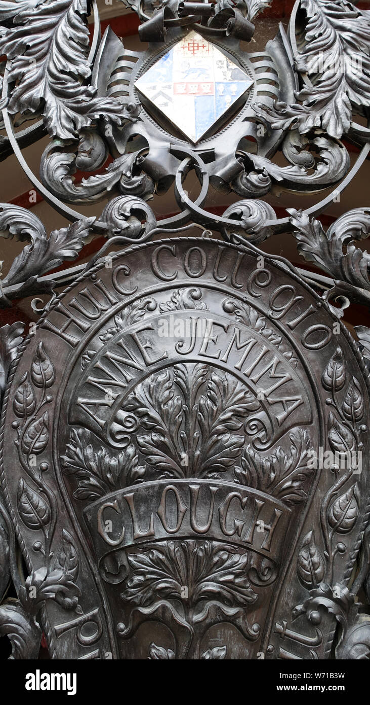 Newnham college cambridge hi-res stock photography and images - Alamy