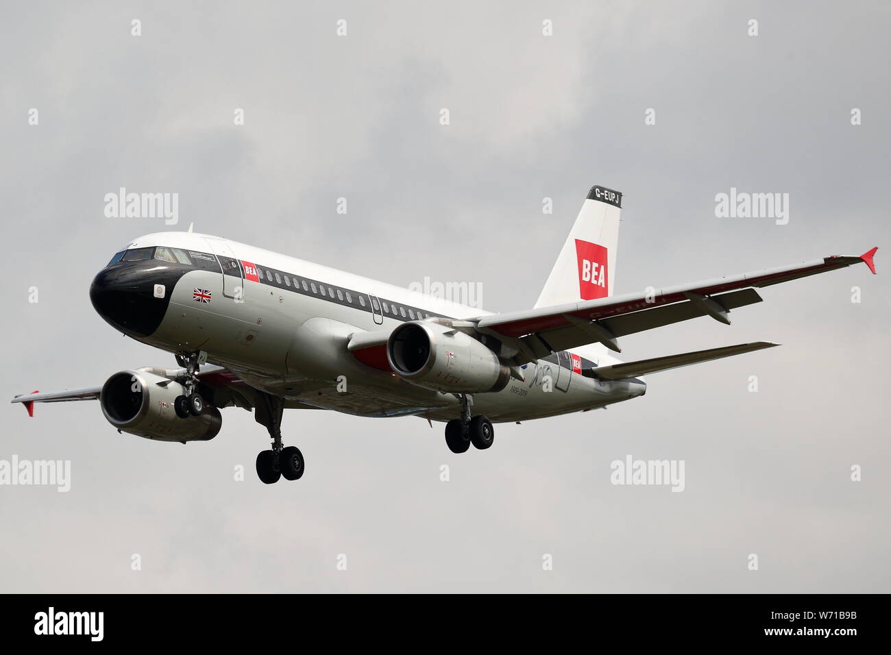 British Airways Airbus A319 G-EUPJ in retro BEA livery landing at ...
