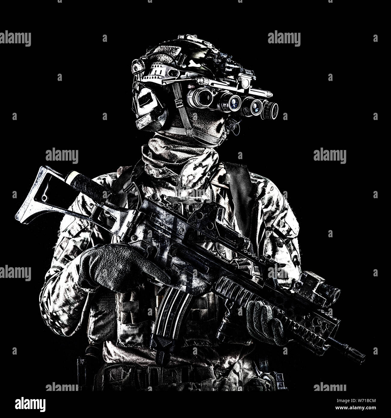 Marine rider with rifle and night vision goggles Stock Photo - Alamy