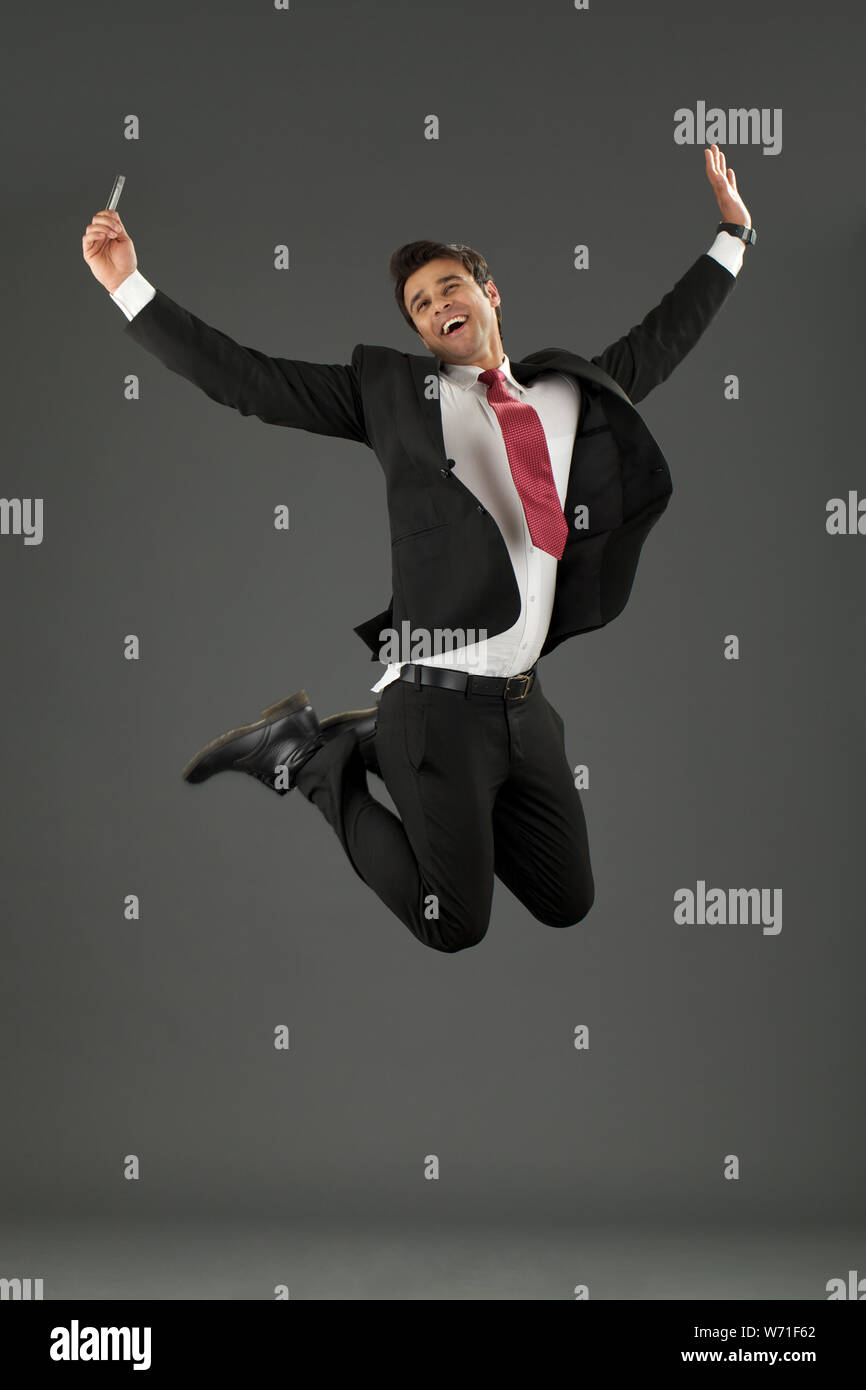 Indian business man credit card hi-res stock photography and images - Alamy