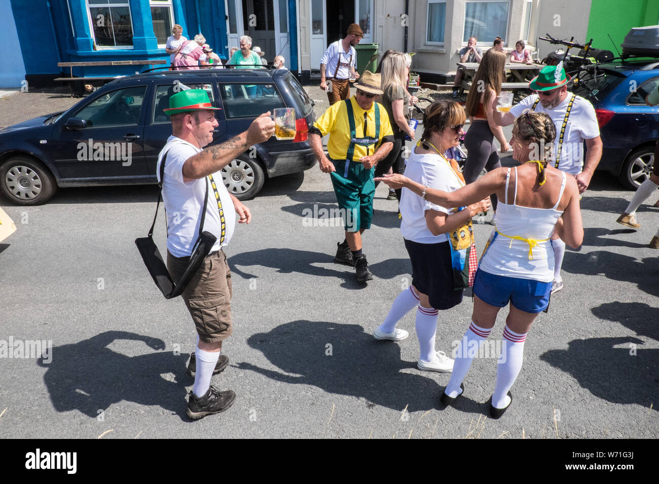 German carnival parade float hi-res stock photography and images - Alamy