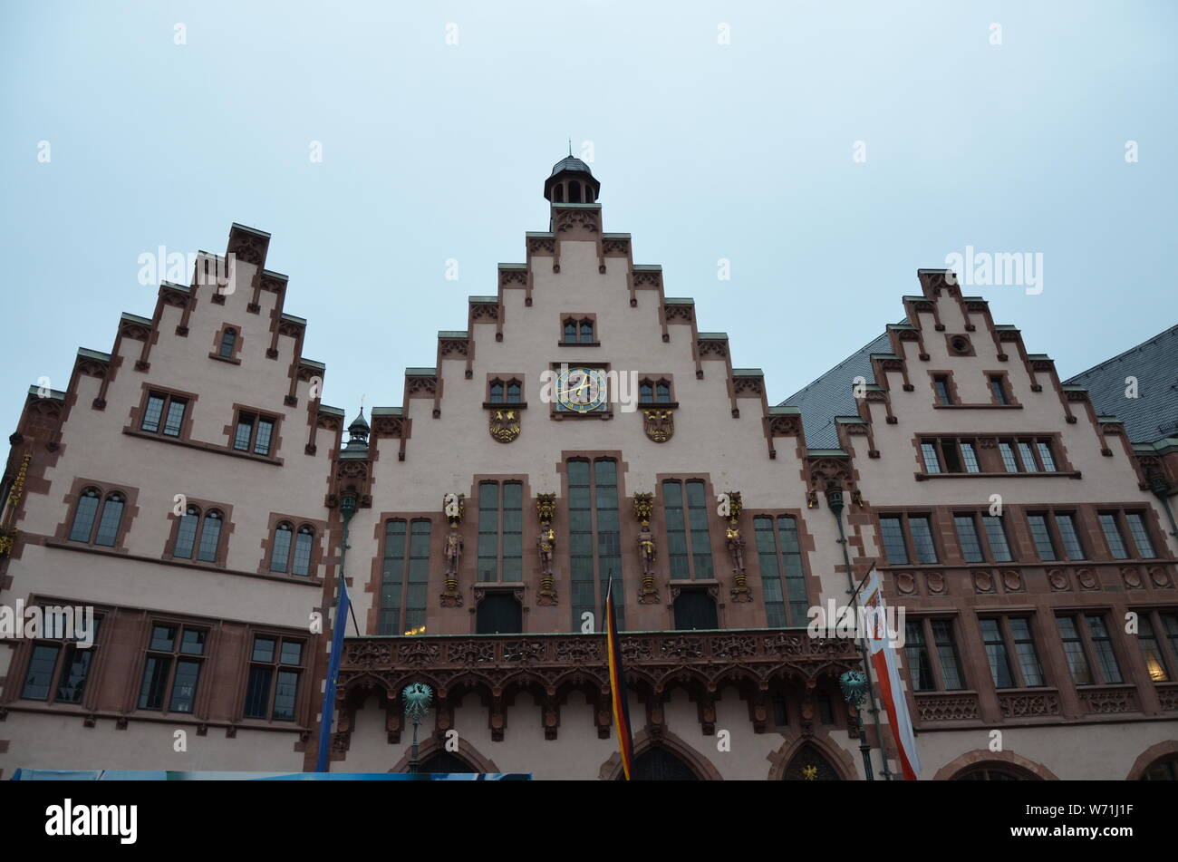 Historical Romer Square in the city of Frankfurt am Main Stock Photo ...