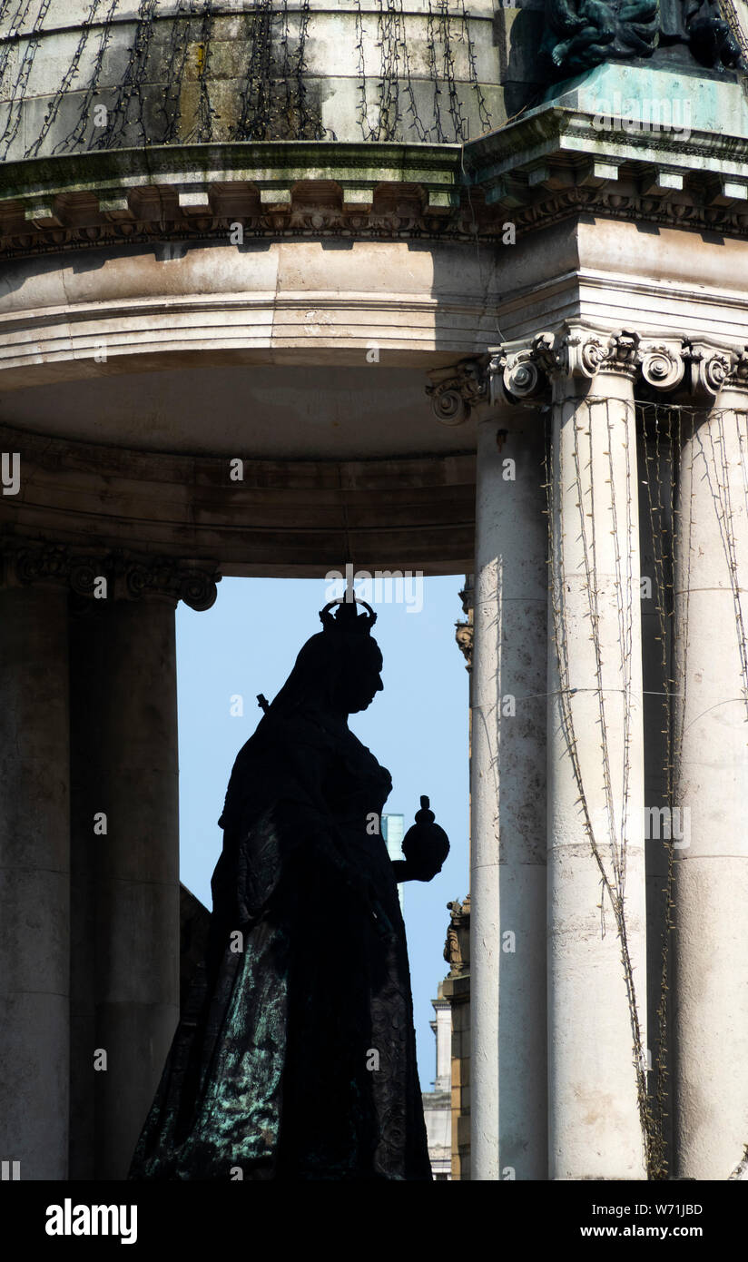 The Queen Victoria monument in Liverpool, England Stock Photo - Alamy