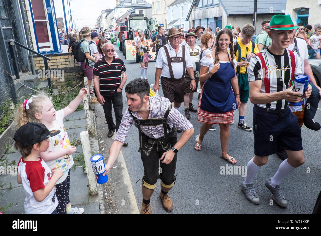 German carnival parade float hi-res stock photography and images - Alamy