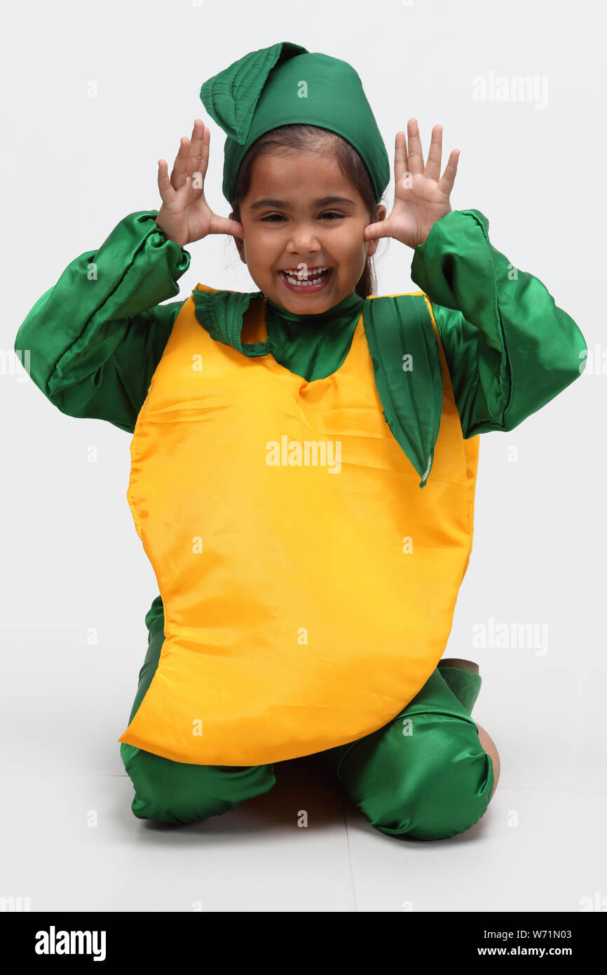 Mango girl hi-res stock photography and images - Alamy