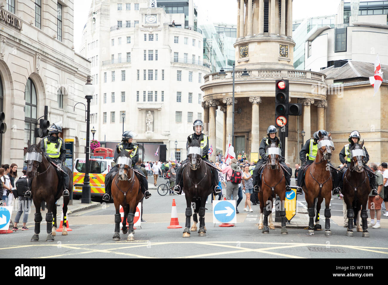 Free tommy robinson rally london hi-res stock photography and images ...