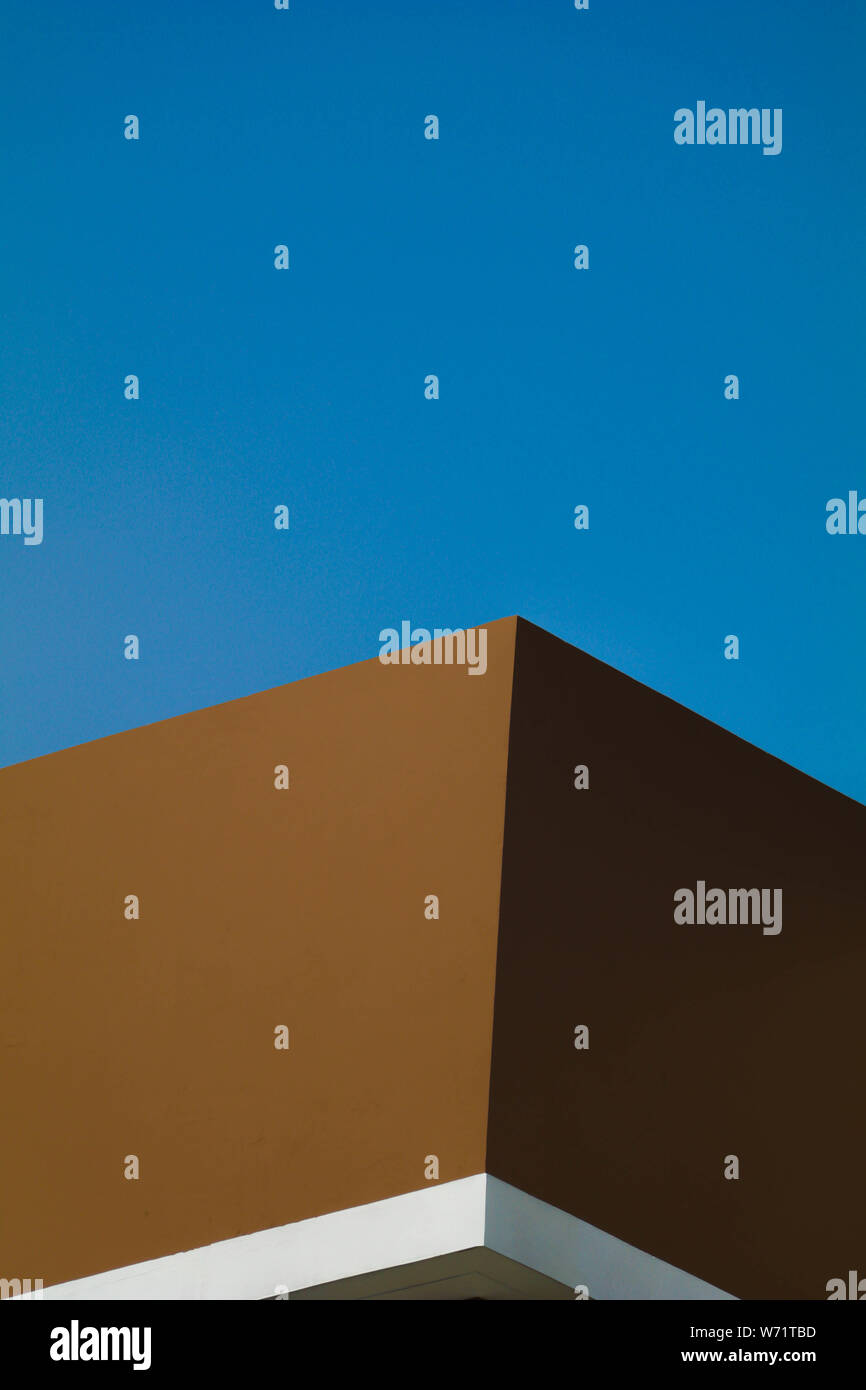 Minimal styles hi-res stock photography and images - Alamy