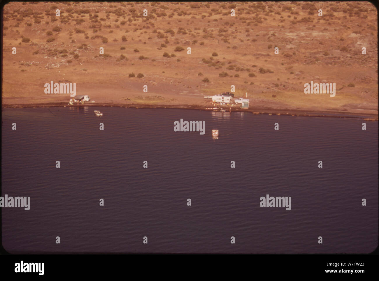 AERIAL VIEW OF CAMPERS ON A BEACH AT PYRAMID LAKE Stock Photo - Alamy
