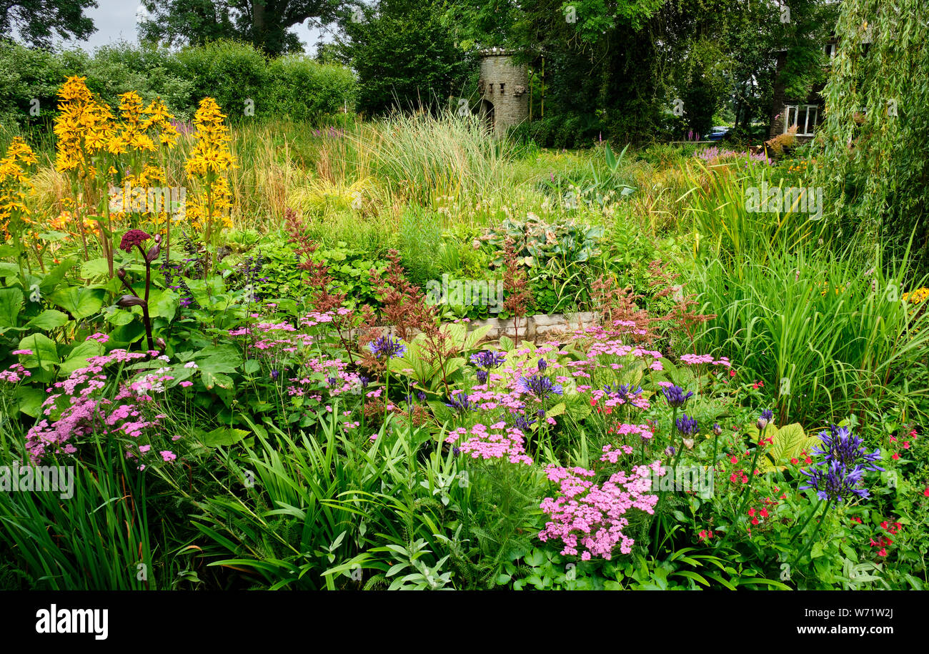 Pembridge gardens hi-res stock photography and images - Alamy