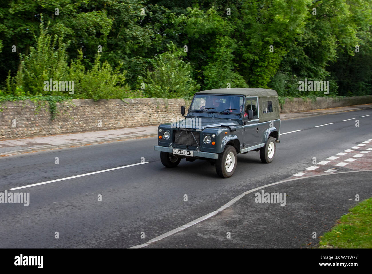 1986 80s eighties Land Rover LR 90 V8 SW en-route to Lytham Hall ...