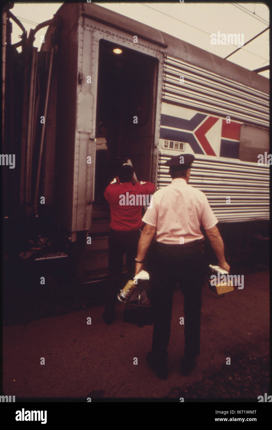 Amtrak train crew changes at harrisburg hi-res stock photography and ...