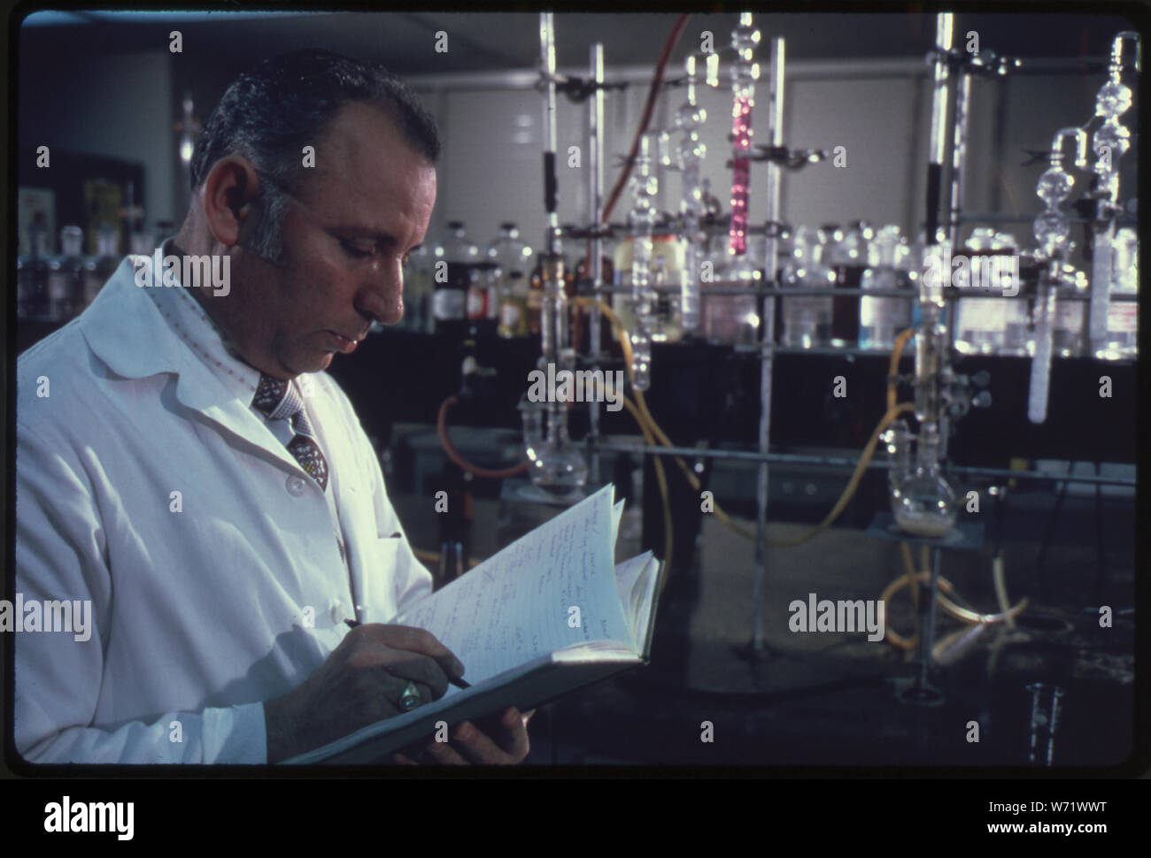 Epa laboratory technician hi-res stock photography and images - Alamy