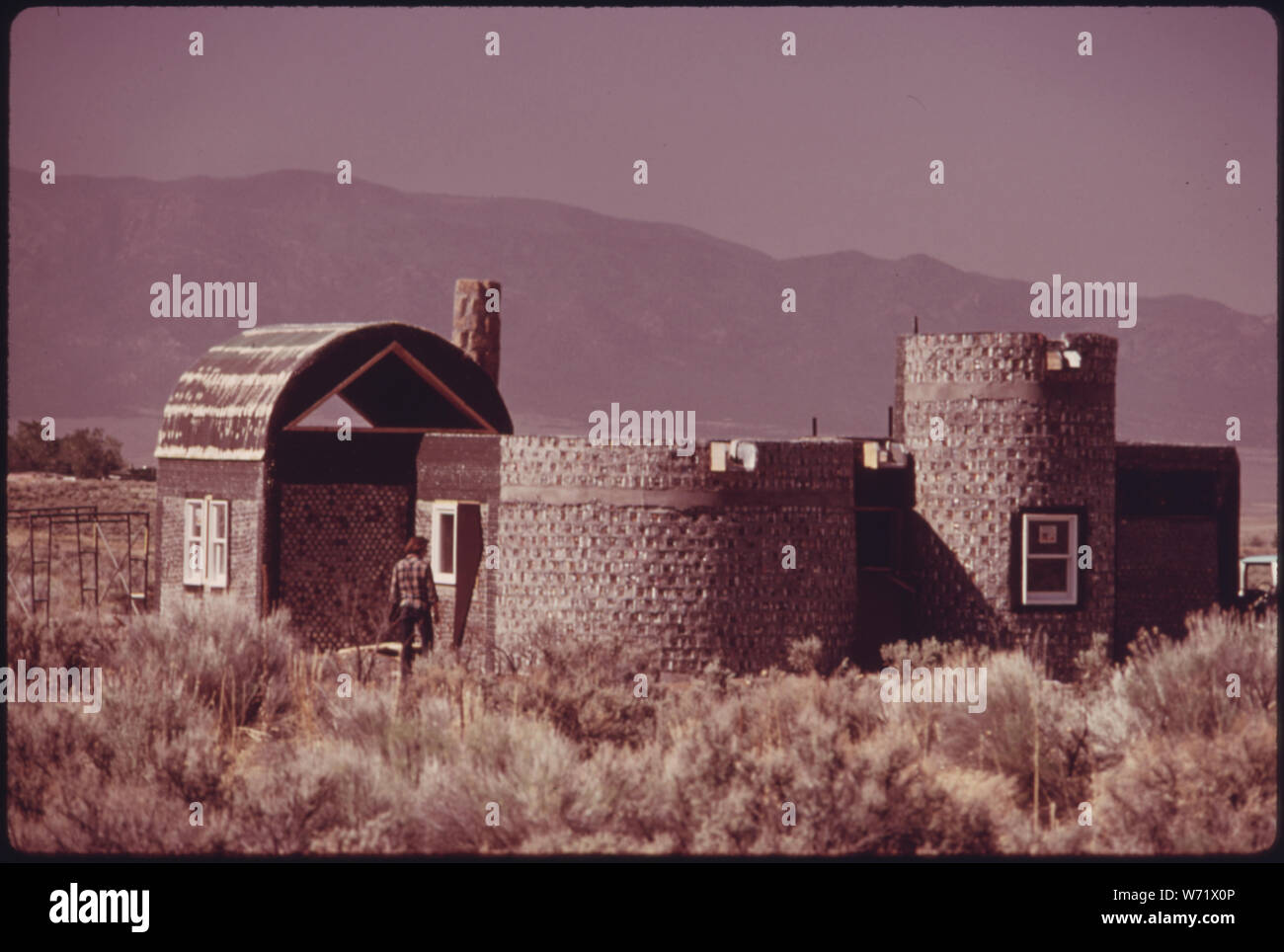 Design load house hi-res stock photography and images - Alamy