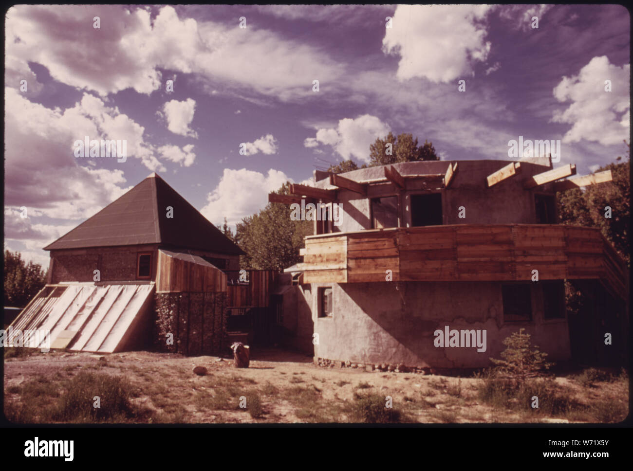 Pyramid shaped house hi-res stock photography and images - Alamy