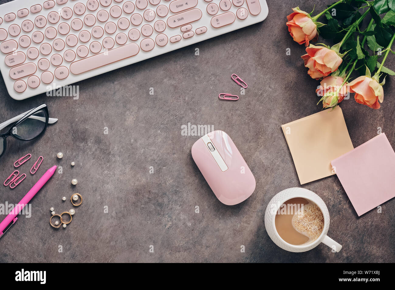 Woman ring keyboard hi-res stock photography and images - Alamy