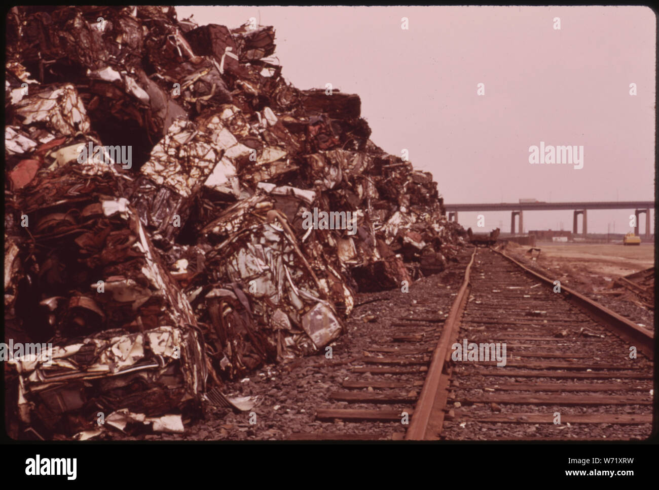 AUTOMOBILE SCRAP RECLAMATION YARD Stock Photo - Alamy