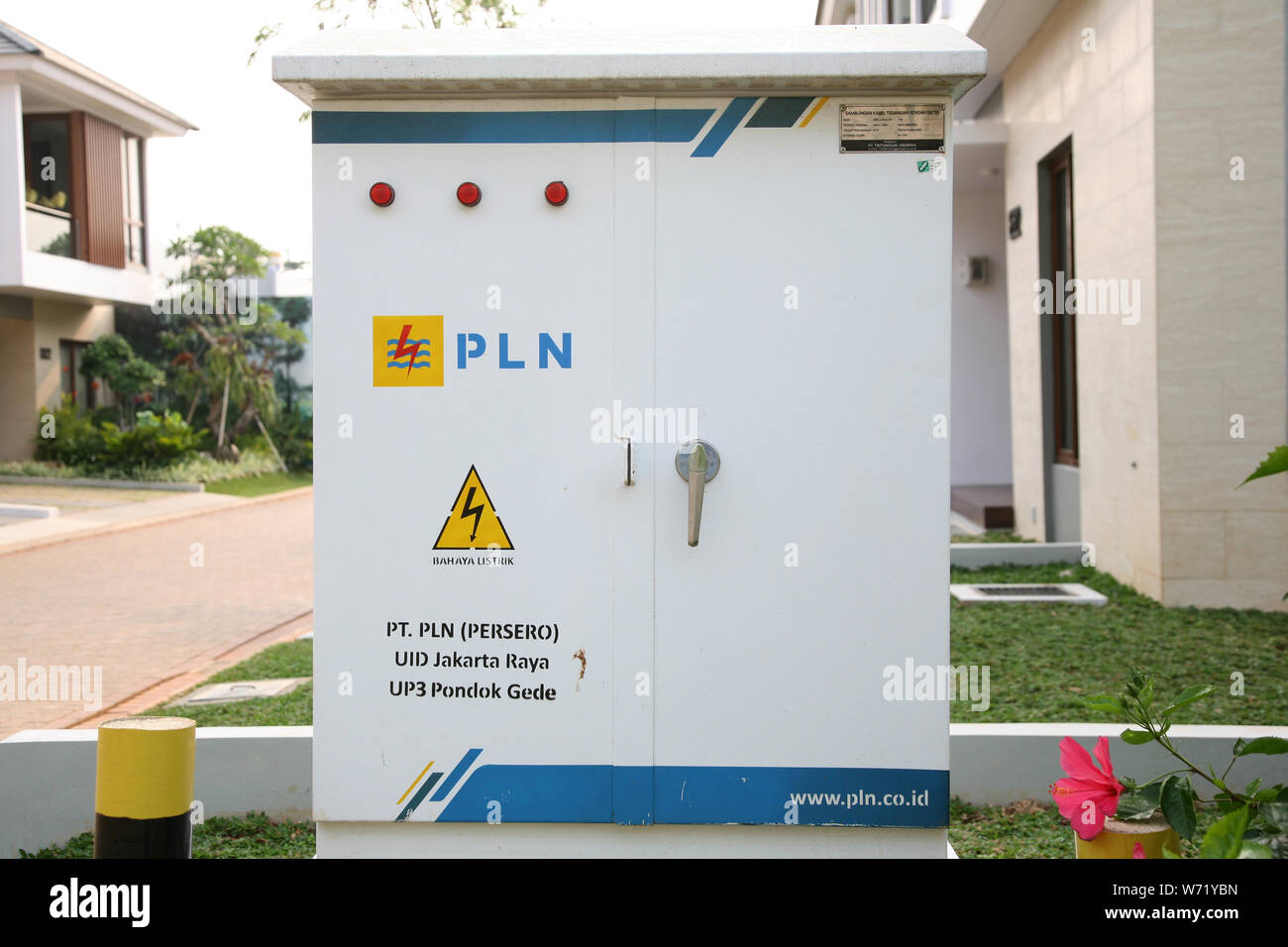 Extra high voltage network hi-res stock photography and images - Alamy