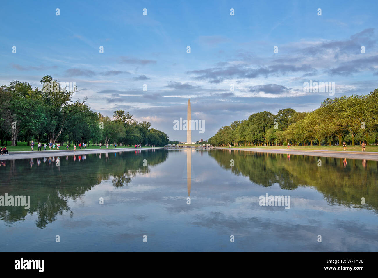 First nation monuments hi-res stock photography and images - Alamy