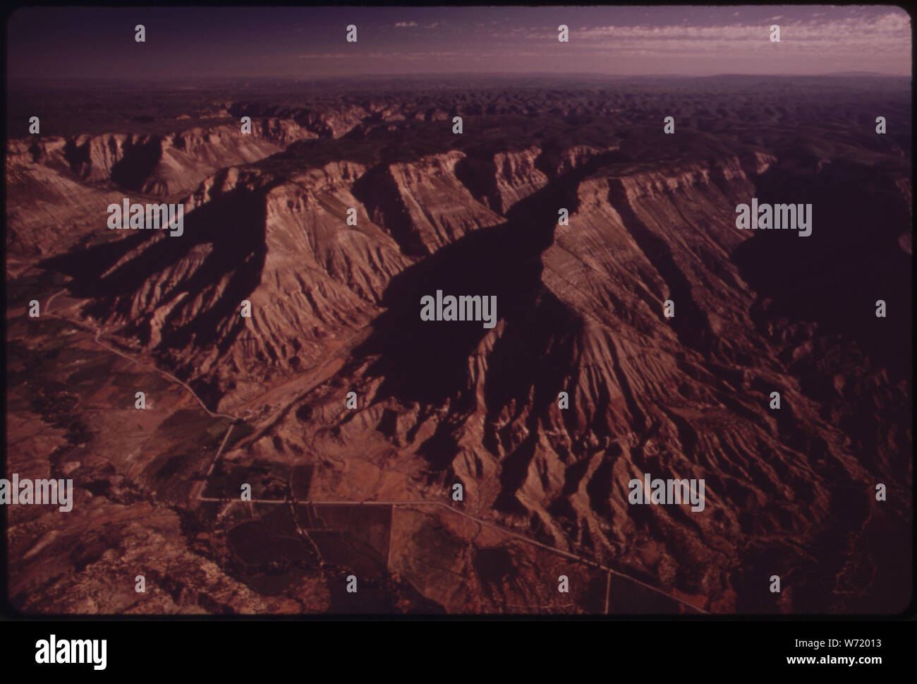 BOOK CLIFFS (ALSO CALLED ROAN CLIFFS): OIL SHALE ROCKS IN THE PICEANCE ...