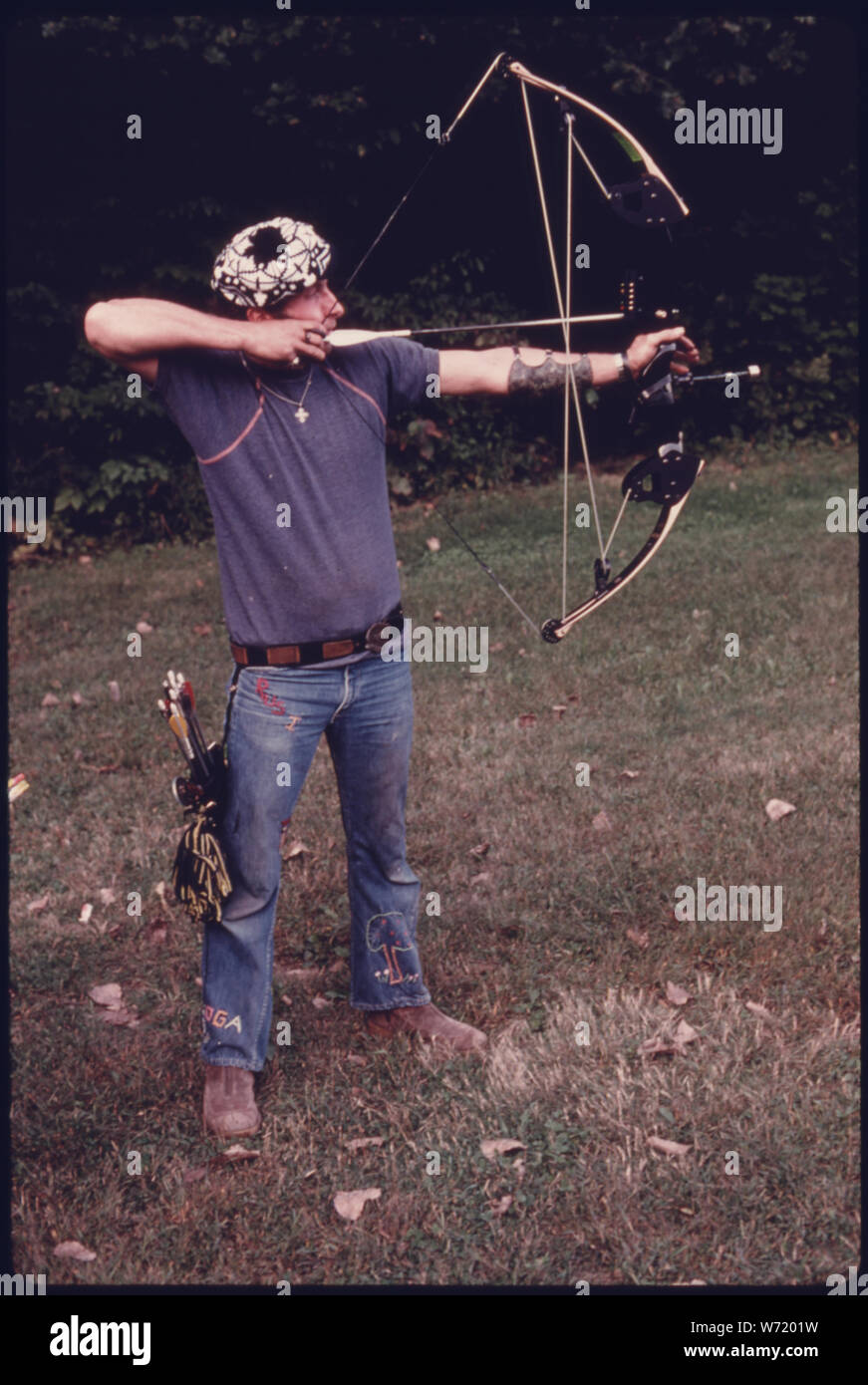 Hunting system hi-res stock photography and images - Alamy