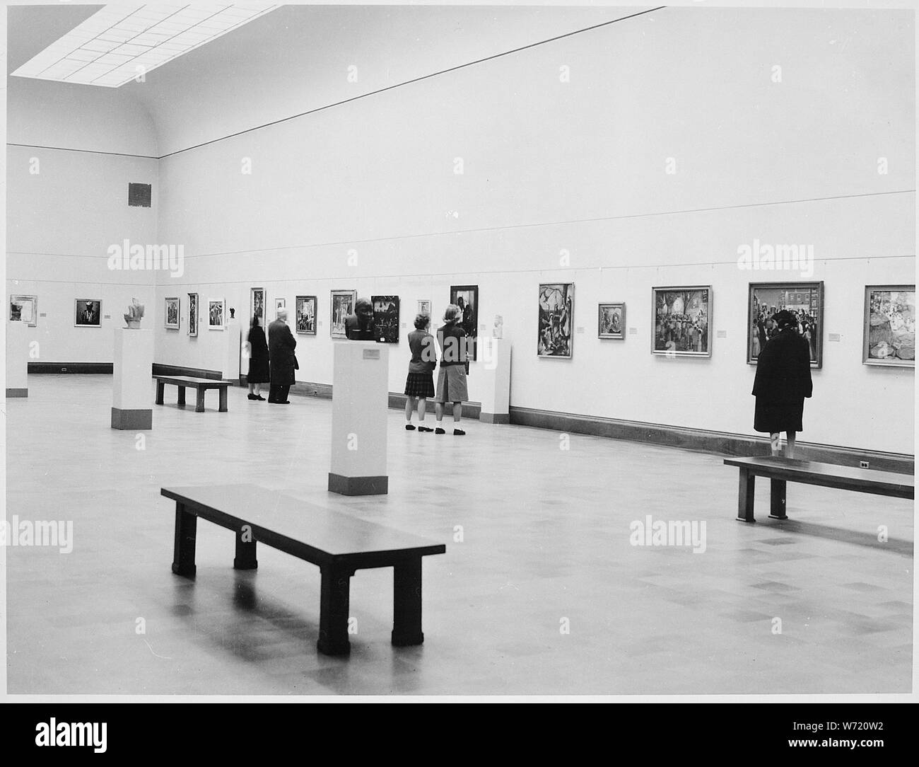 American history museum exhibits hi-res stock photography and images ...