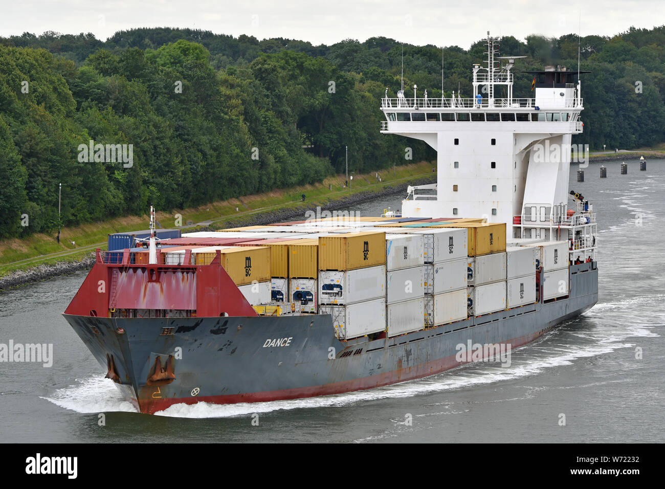 Container vessel feeder feeder ship hi-res stock photography and images ...