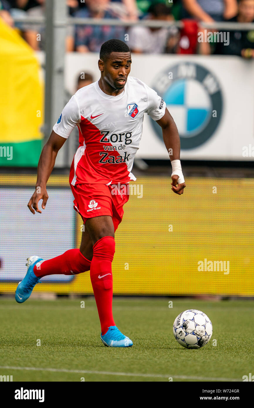 DEN HAAG, Netherlands. 04th Aug, 2019. football, Cars Jeans stadium ...