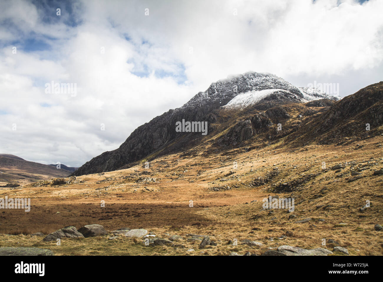 Cwm idwal snowdonia wales hi-res stock photography and images - Alamy