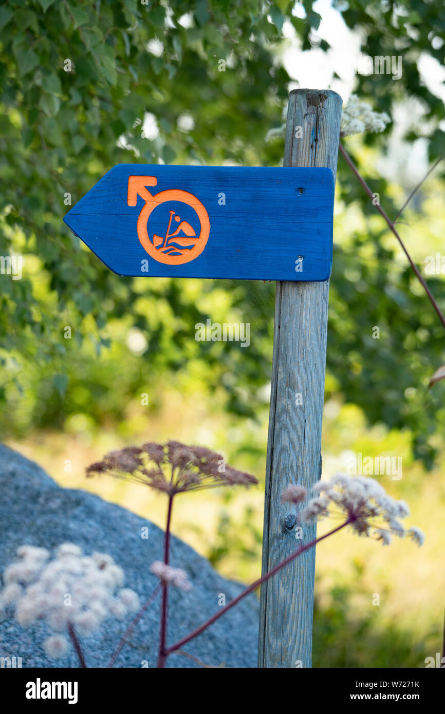 Canoeing, Kayaking, rowing portage / lift / carry / egress / ingress ...