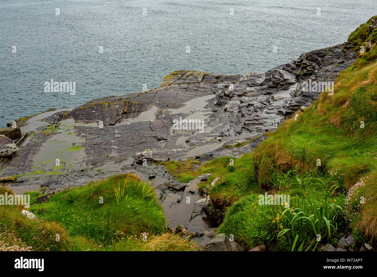 Limestone pavement and sea along the coastal walk route from Doolin to ...