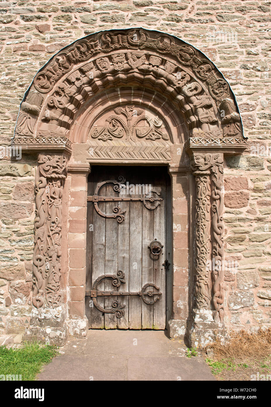 Wooden door norman architecture hi-res stock photography and images - Alamy