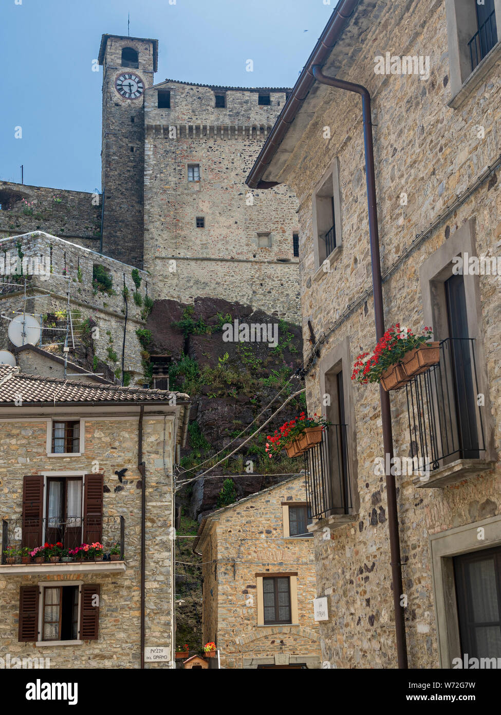 Bardi, Parma, Emilia-Romagna, Italy: the medieval town with the castle ...