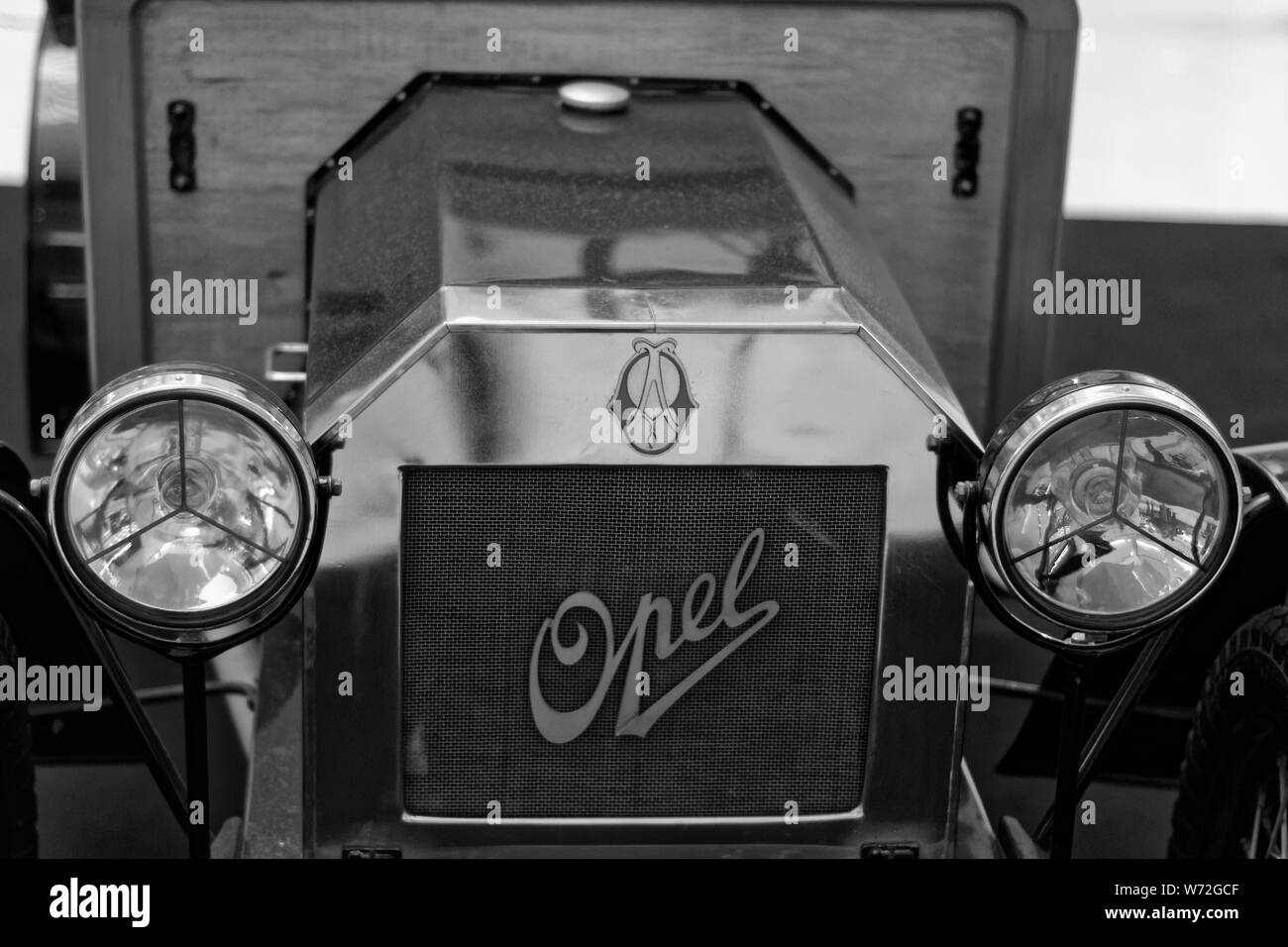 Doktorwagen hi-res stock photography and images - Alamy