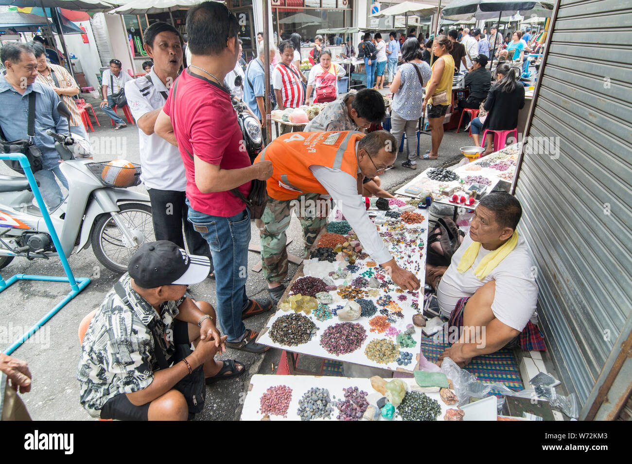 Gem market thailand hi-res stock photography and images - Alamy