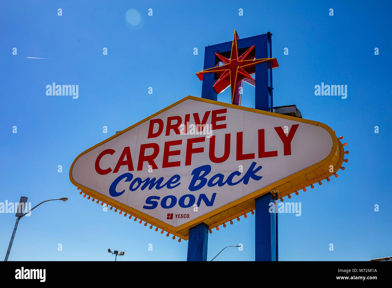 Come back soon sign hi-res stock photography and images - Alamy