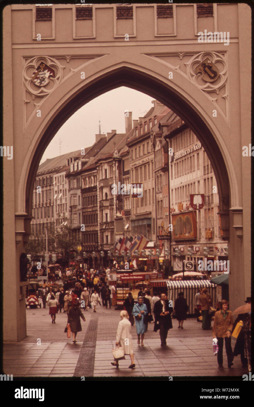 MUNICH'S LARGE AND BEAUTIFUL FUSSGANGERZONE (PEDESTRIAN ZONE) HAS ...